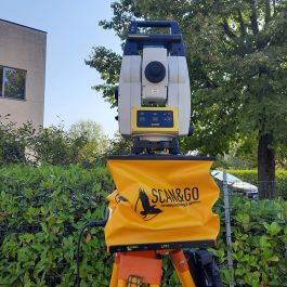 Self-levelling platform for laser scanner and total station